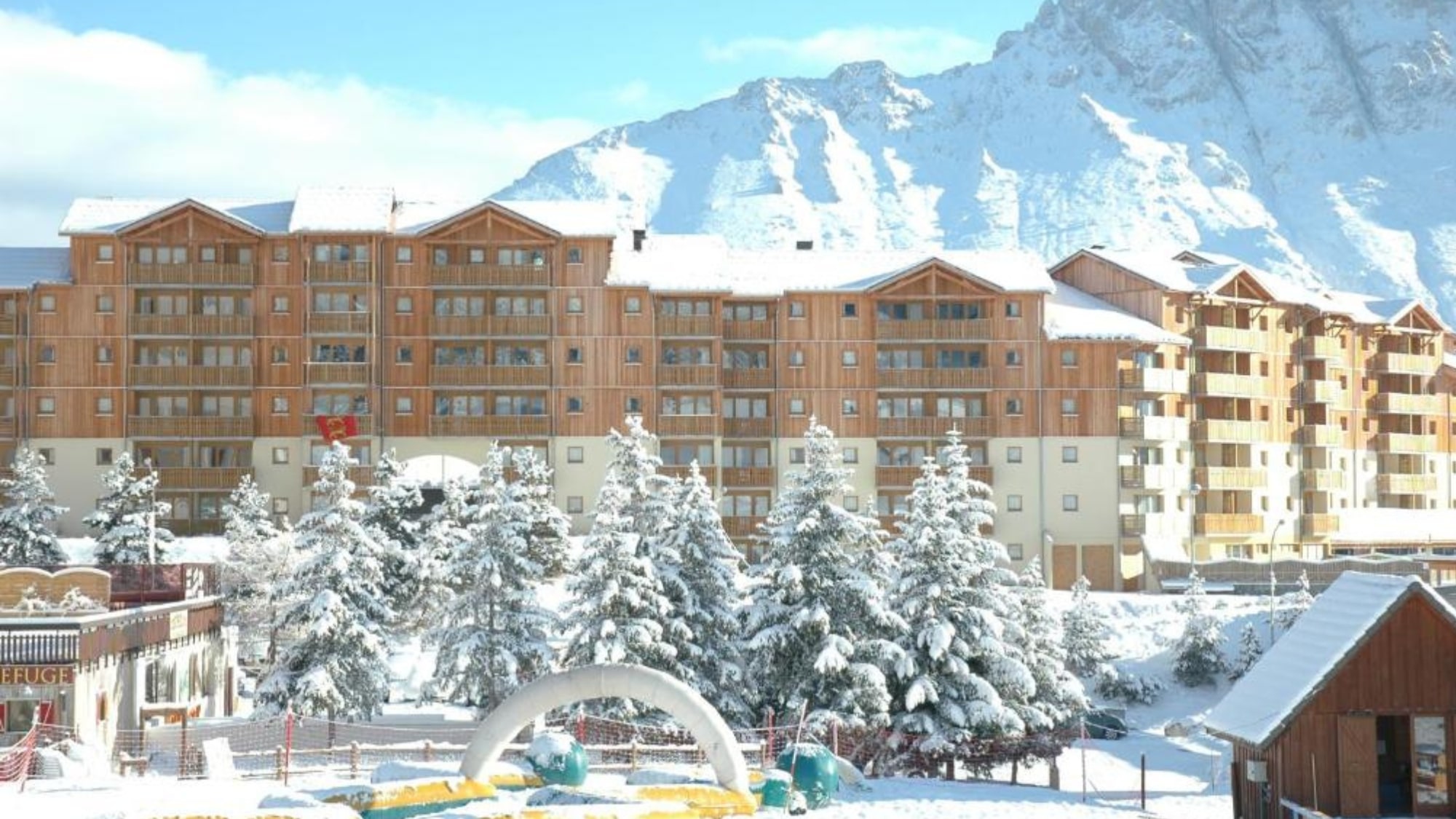 Le Dévoluy : station, domaine skiable, forfaits, activités… Le guide de ...